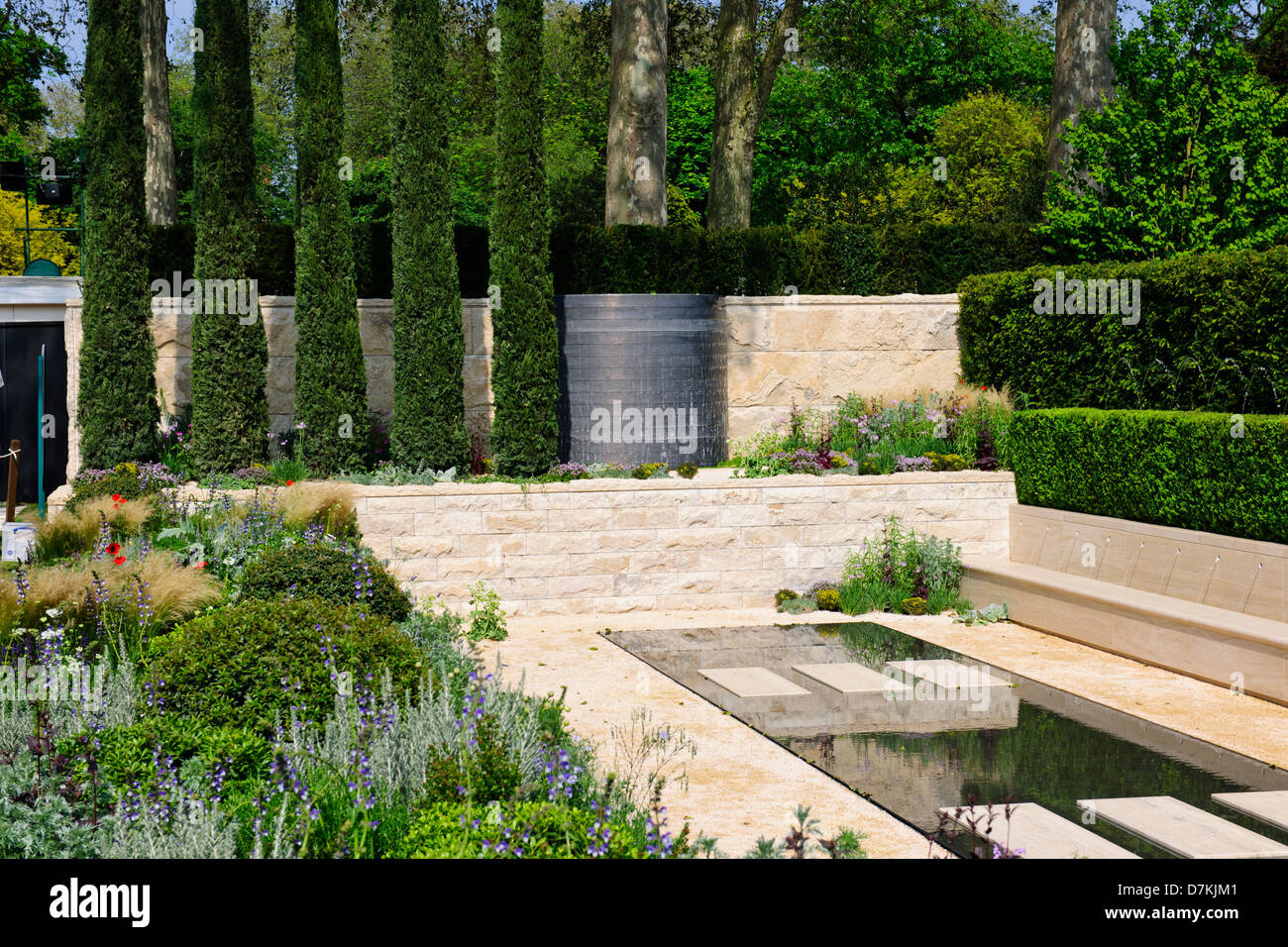 The Arthritis Research Uk Garden Designed by Thomas Hoblyn,RHS Chelsea ...