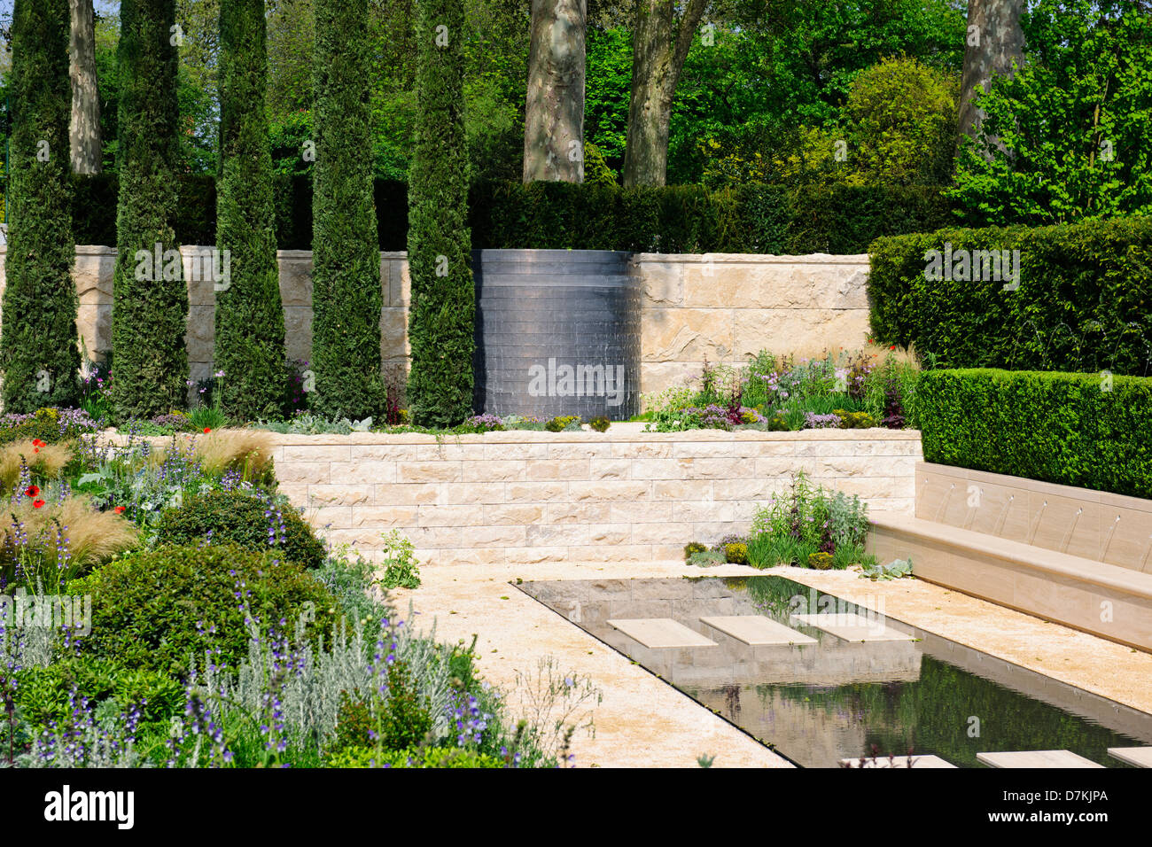 The Arthritis Research Uk Garden Designed by Thomas Hoblyn,RHS Chelsea ...