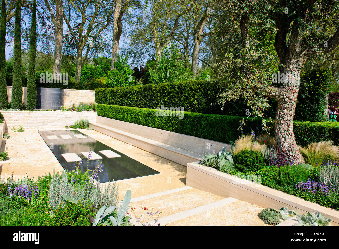 The Arthritis Research Uk Garden Designed by Thomas Hoblyn,RHS Chelsea ...