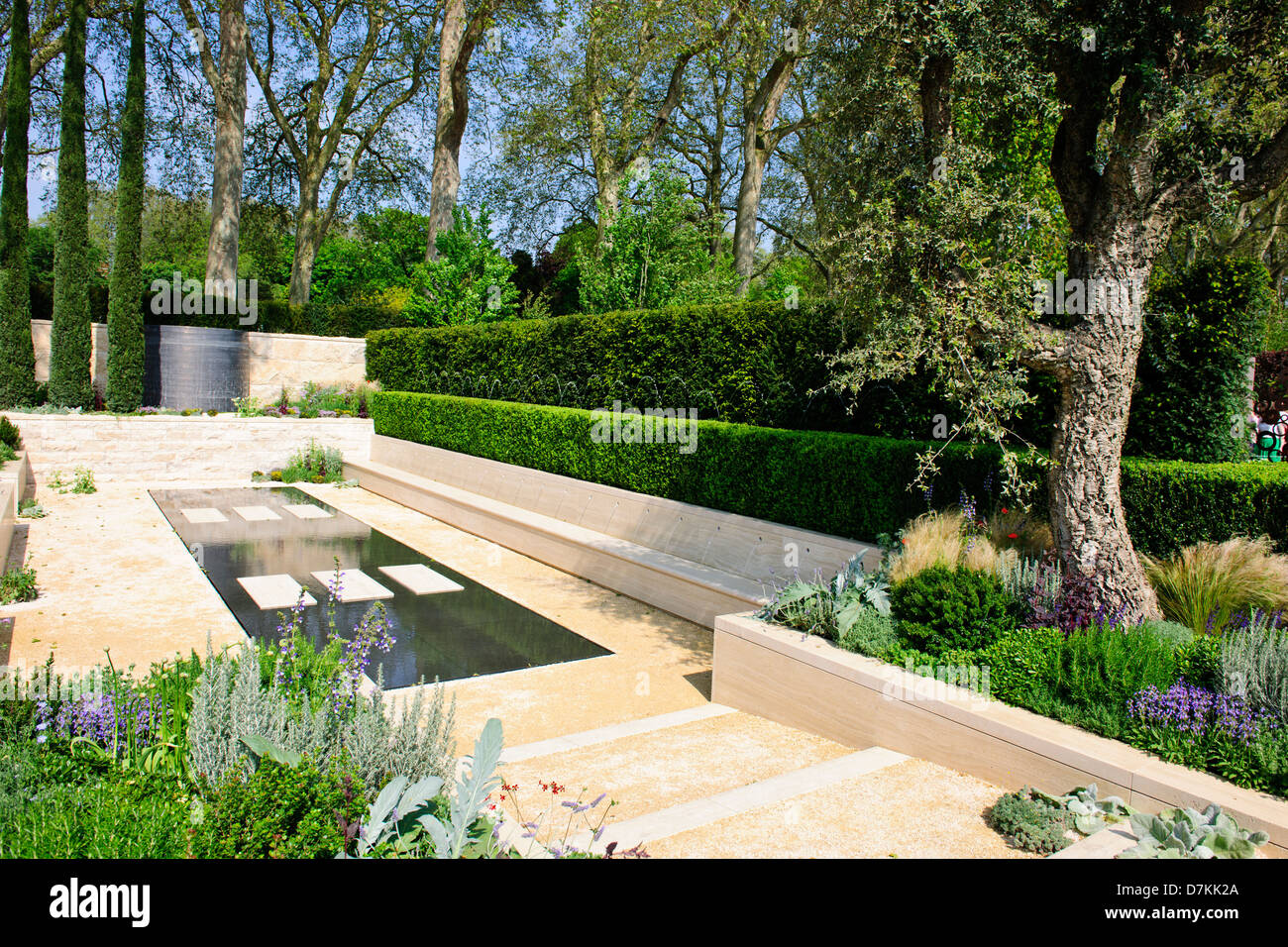 The Arthritis Research Uk Garden Designed by Thomas Hoblyn,RHS Chelsea ...