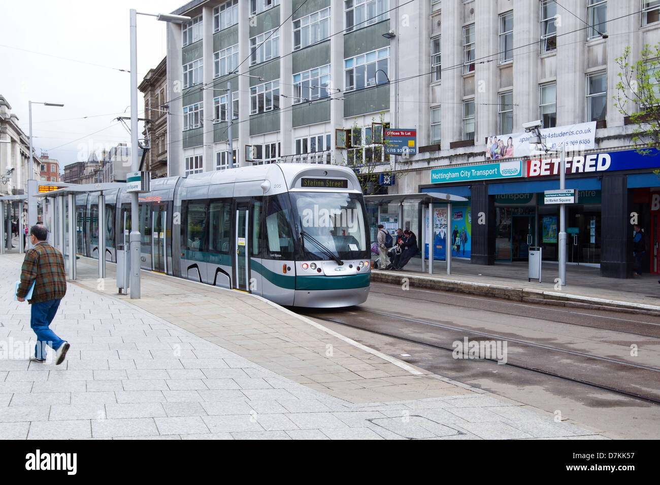 Nottingham railway station tram stop hi-res stock photography and ...