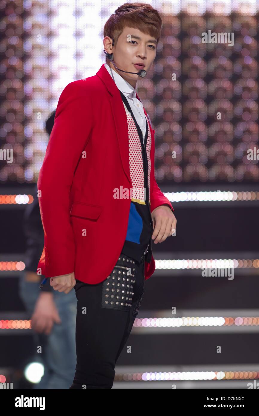 Shinee hi-res stock photography and images - Alamy