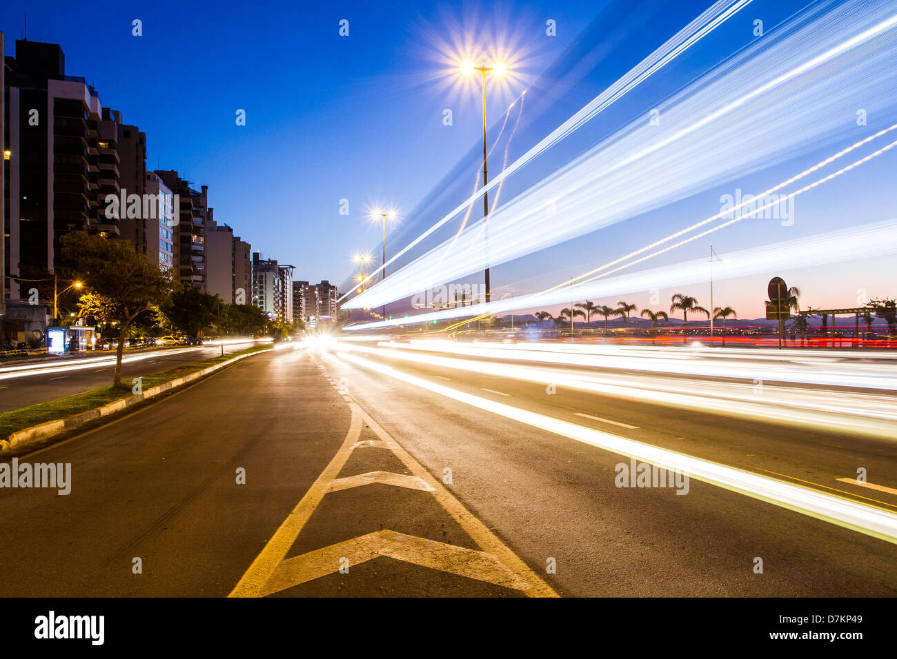 Traffic lights at Beira Mar Norte Avenue at evening Stock Photo - Alamy