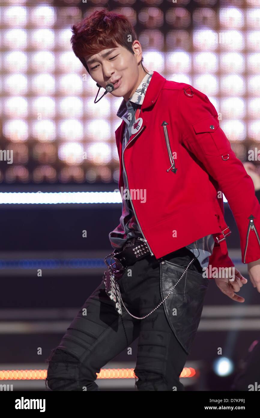 Shinee hi-res stock photography and images - Alamy