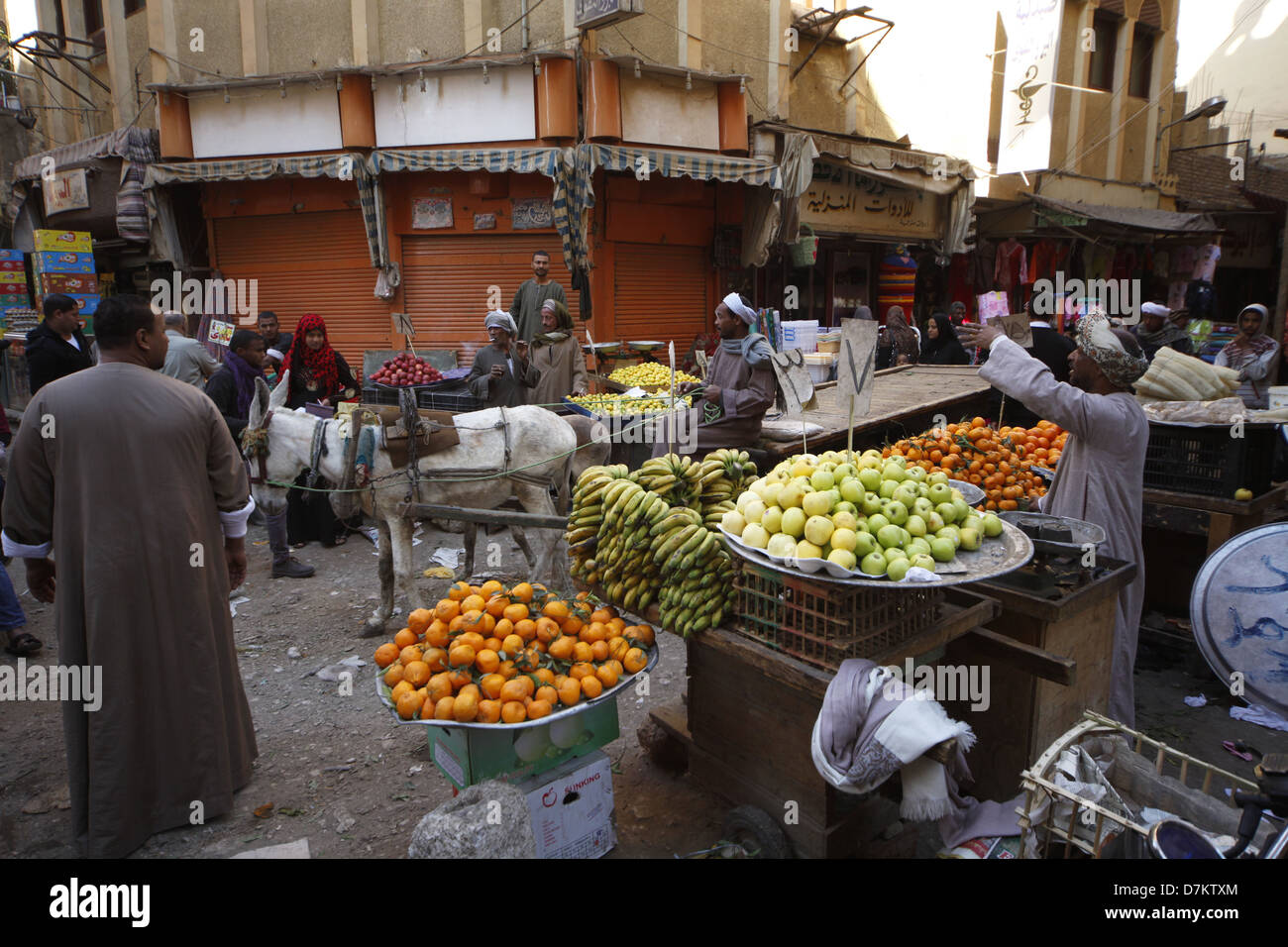 Donkey market hi-res stock photography and images - Alamy
