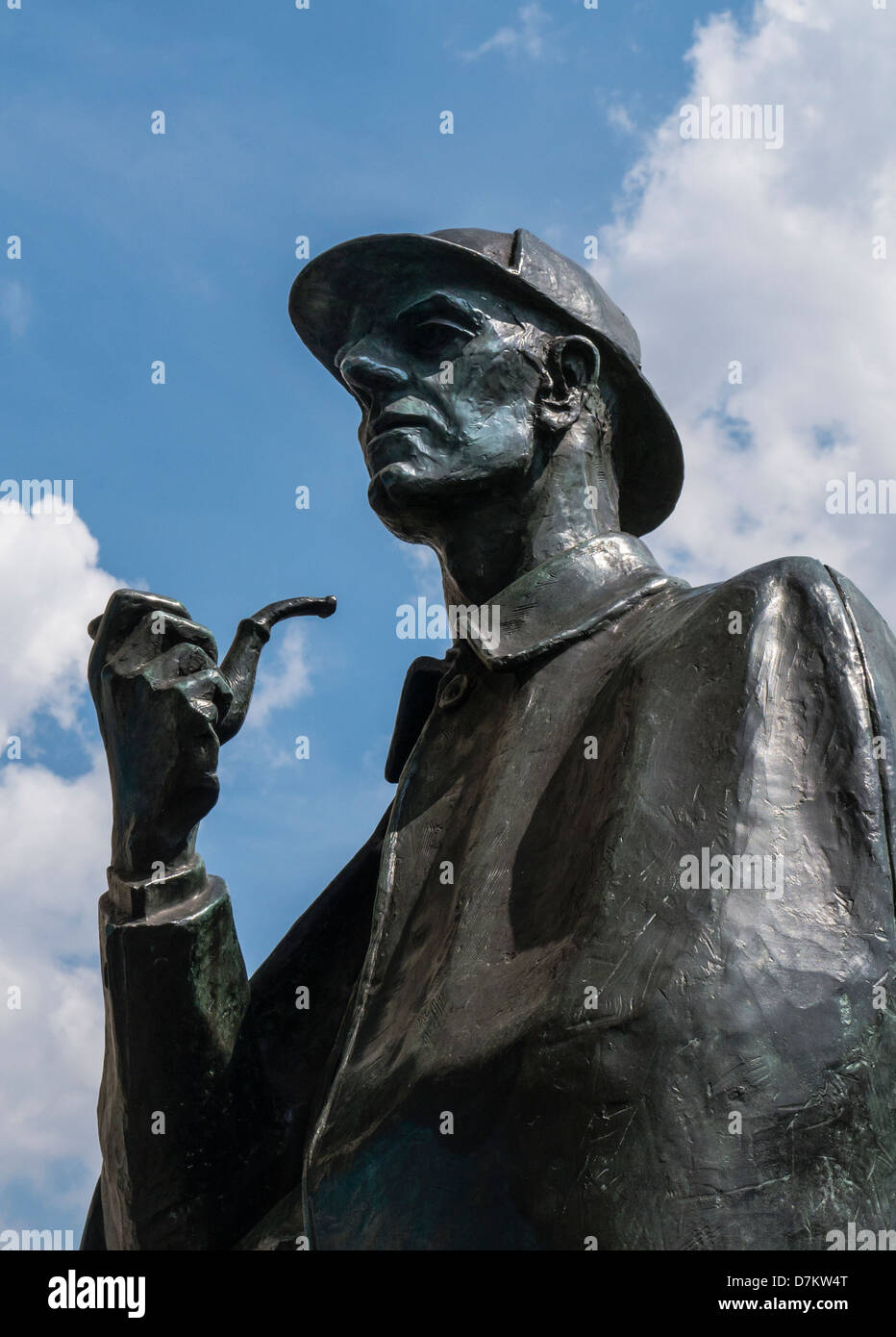 LONDON, UK - MAY 06, 2013: Statue of fictional detective Sherlock ...