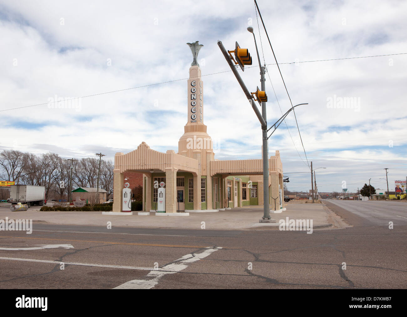 The recently restored U-Drop Inn/Tower Conoco Gas Station on Historic ...