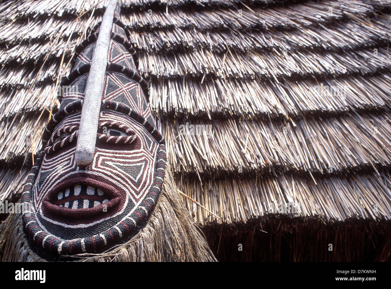 Tribal mask africa hi-res stock photography and images - Alamy
