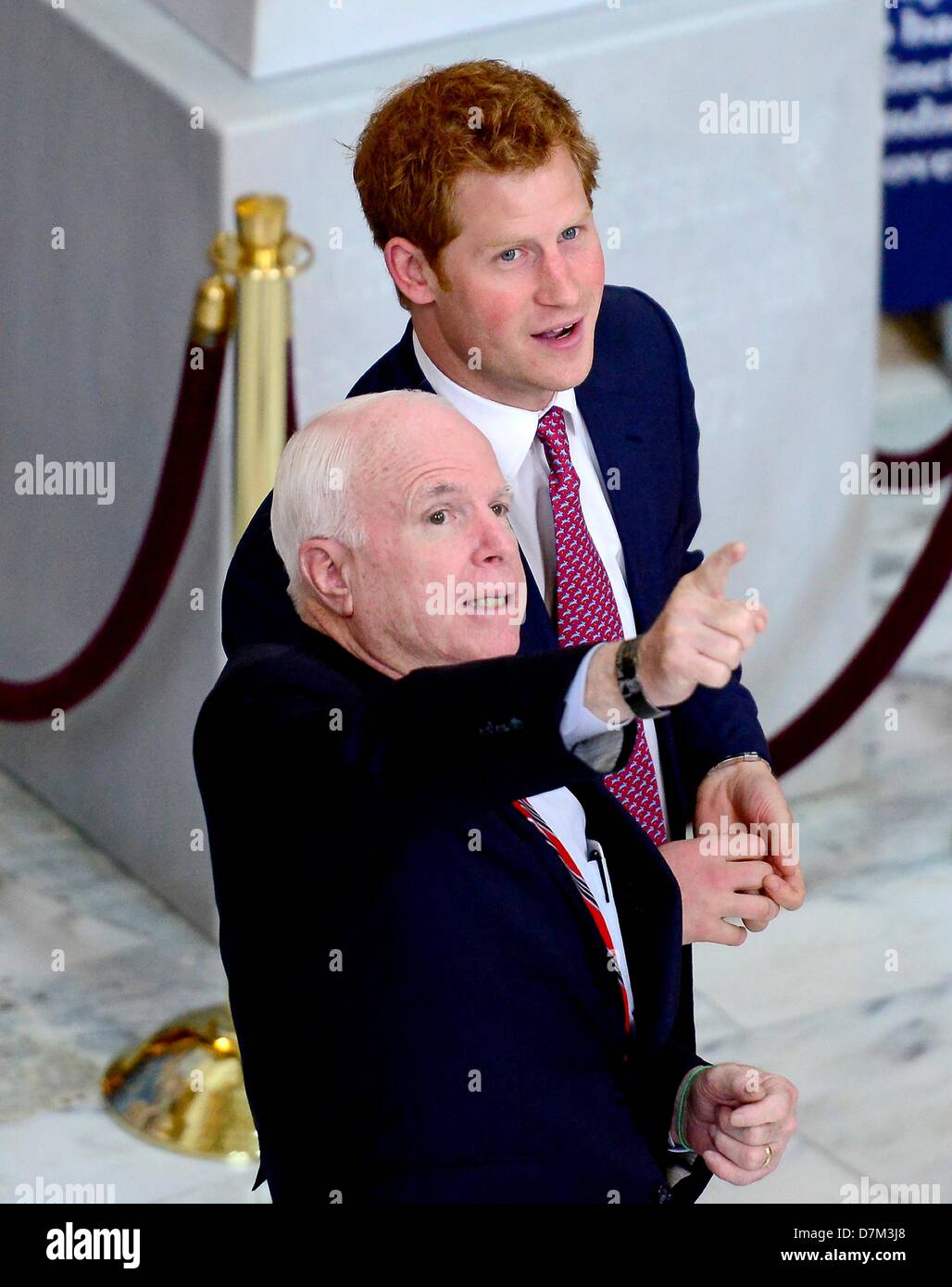 Prince harry present hi-res stock photography and images - Alamy