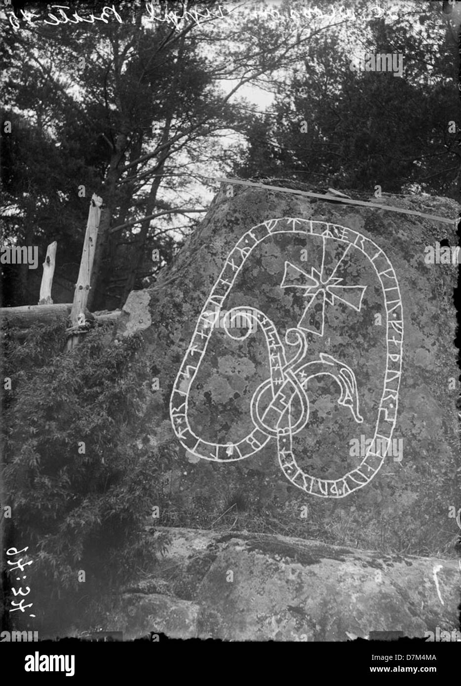Runic cross hi-res stock photography and images - Alamy