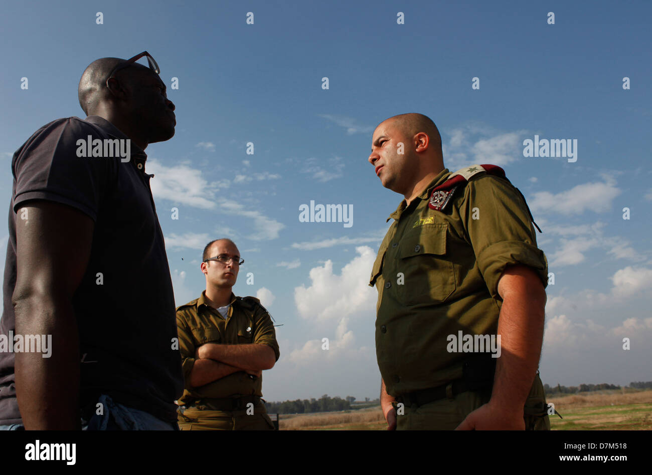 Black man male journalist reporter media hi-res stock photography and ...