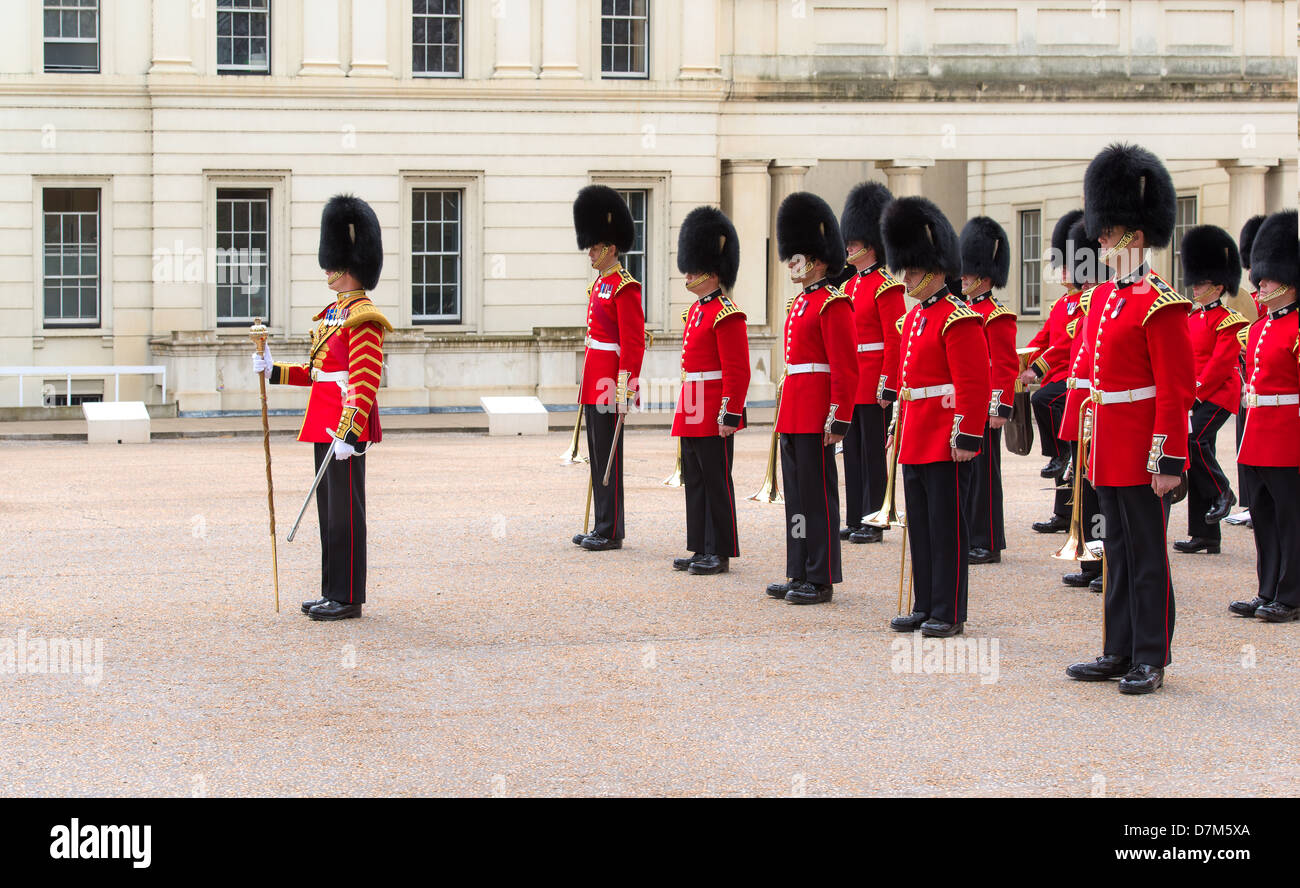 Stand At Attention Stock Photos & Stand At Attention Stock Images - Alamy