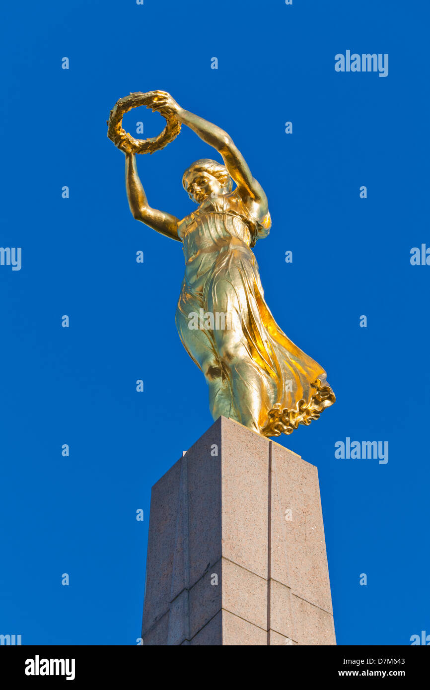 Luxembourg, Statue of Gelle Fra Stock Photo - Alamy