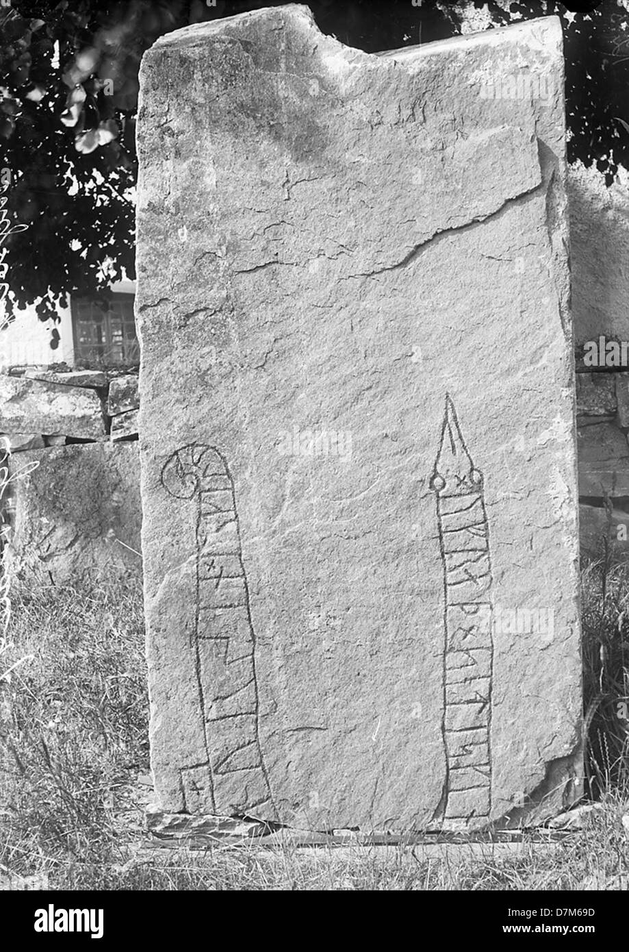 This photograph showcases a rune stone from Dagsberg, located in ...