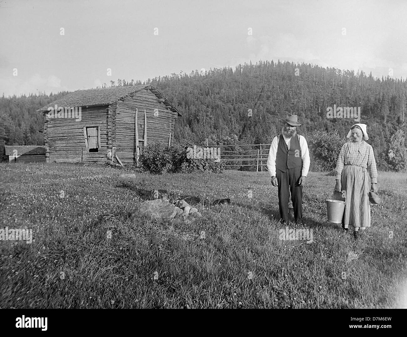 1930s couple rural hi-res stock photography and images - Alamy
