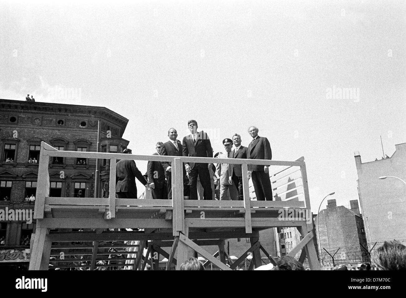 President kennedy at berlin wall 1963 Black and White Stock Photos ...