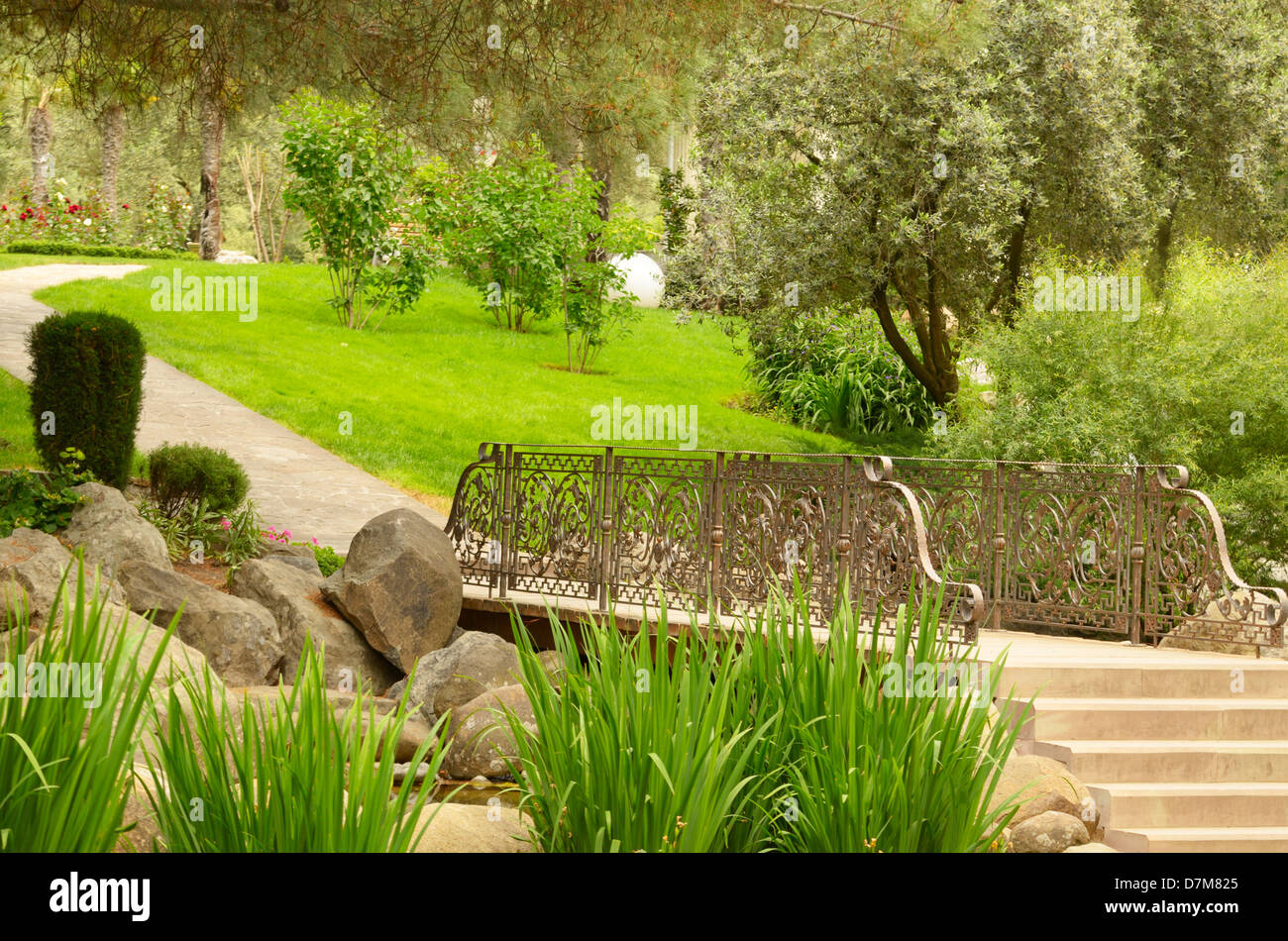 Bridge made of rocks hi-res stock photography and images - Alamy