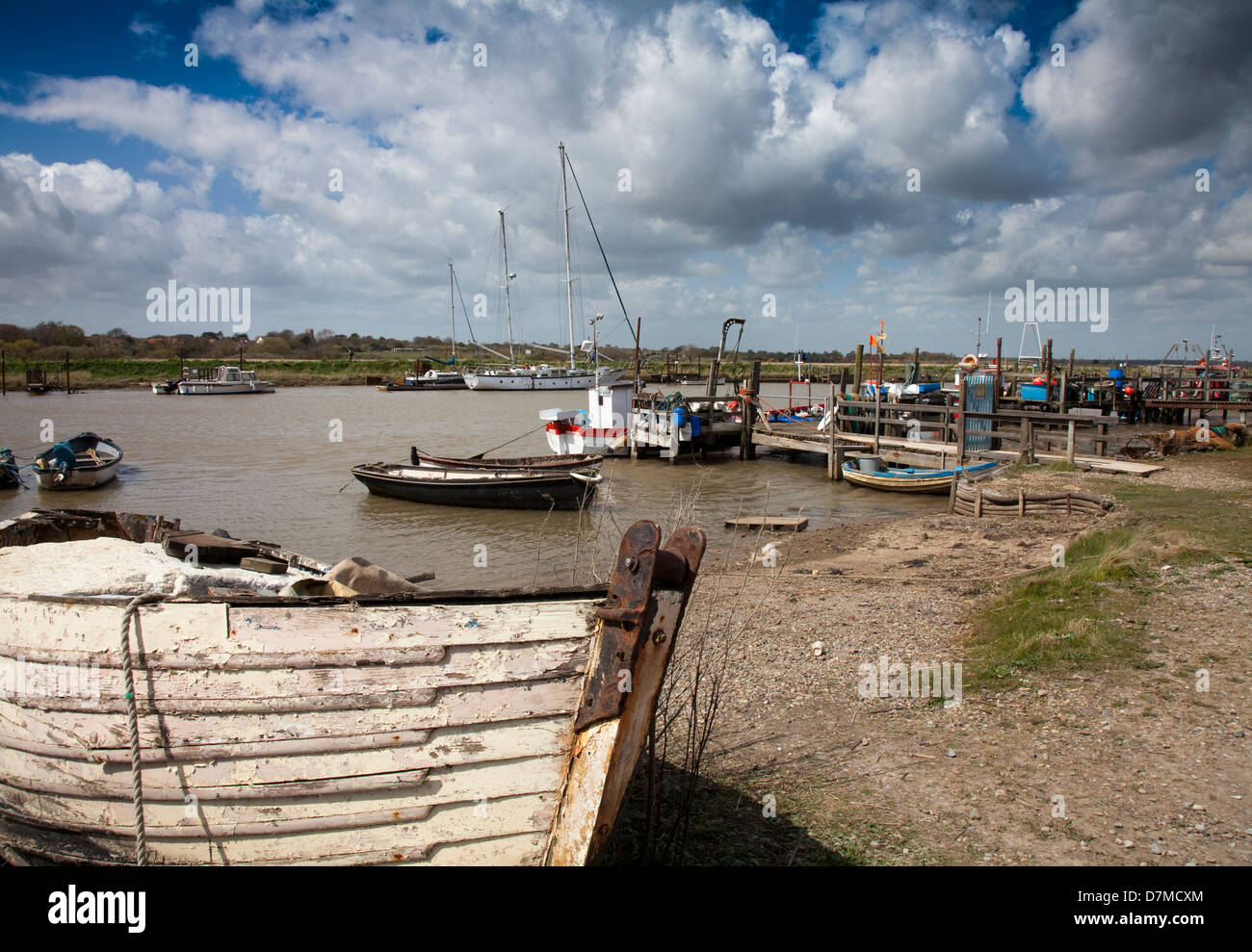Fishing huts southwold harbour hi-res stock photography and images - Alamy
