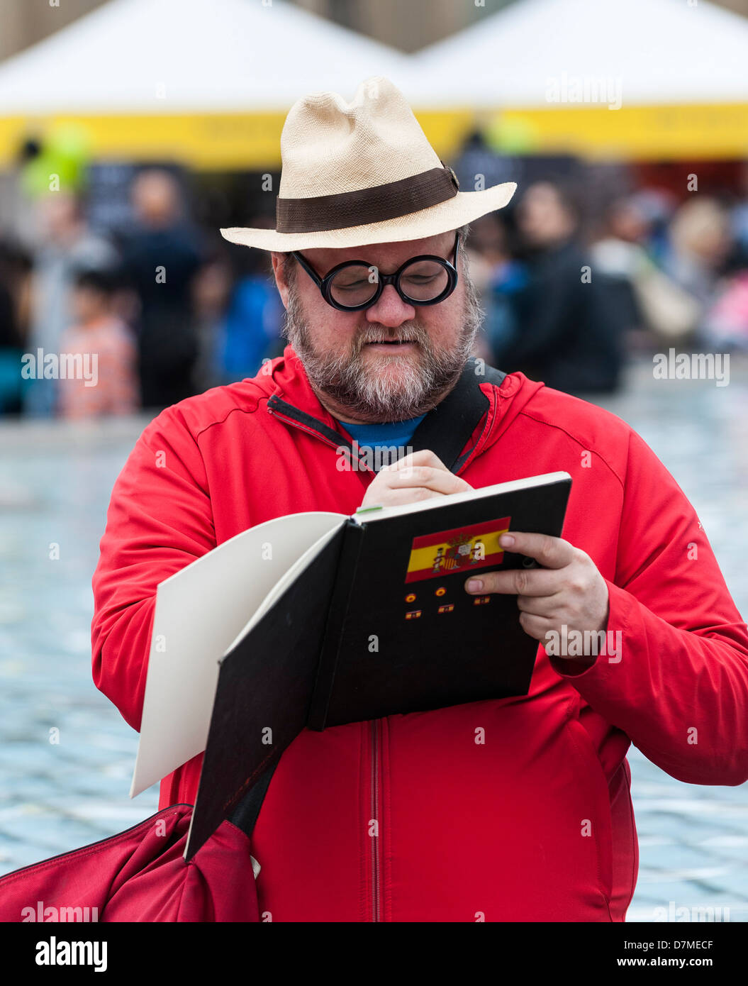 Male wearing spectacles hi-res stock photography and images - Alamy