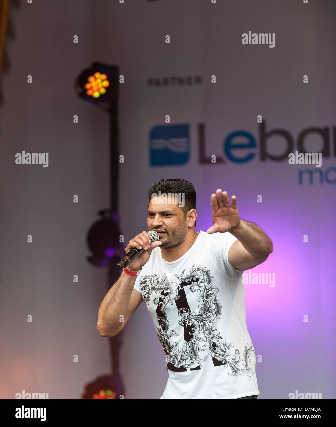 Punjabi singer hi-res stock photography and images - Alamy