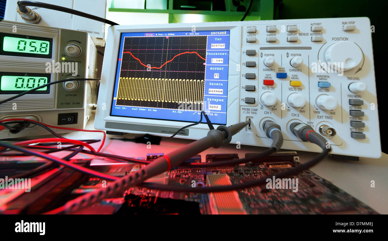 Oscilloscope hi-res stock photography and images - Alamy