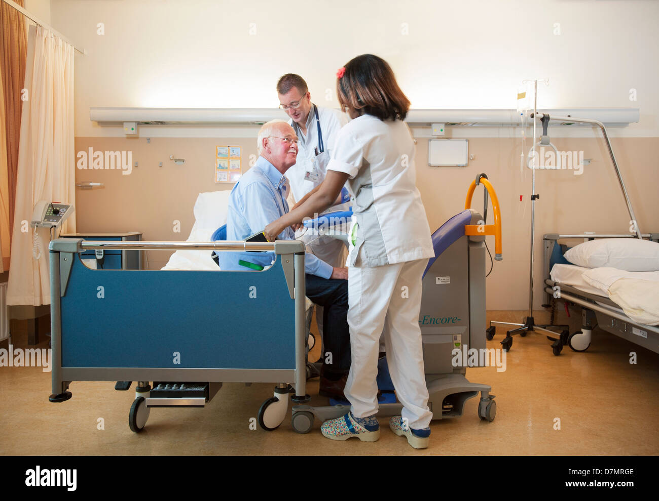 Patient bed lift hi-res stock photography and images - Alamy