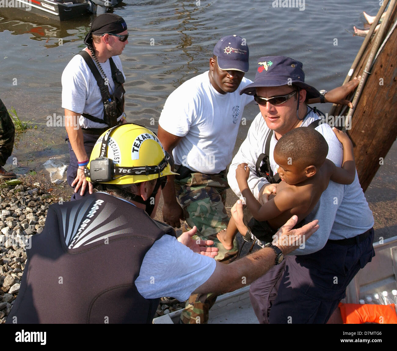 Fema urban search rescue teams hi-res stock photography and images - Alamy