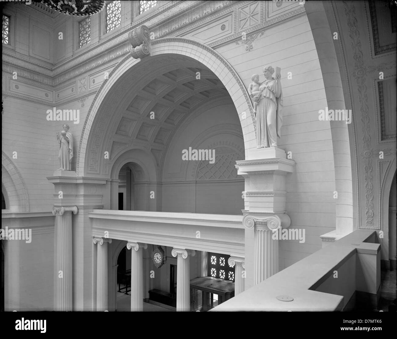 Museum layout hi-res stock photography and images - Alamy