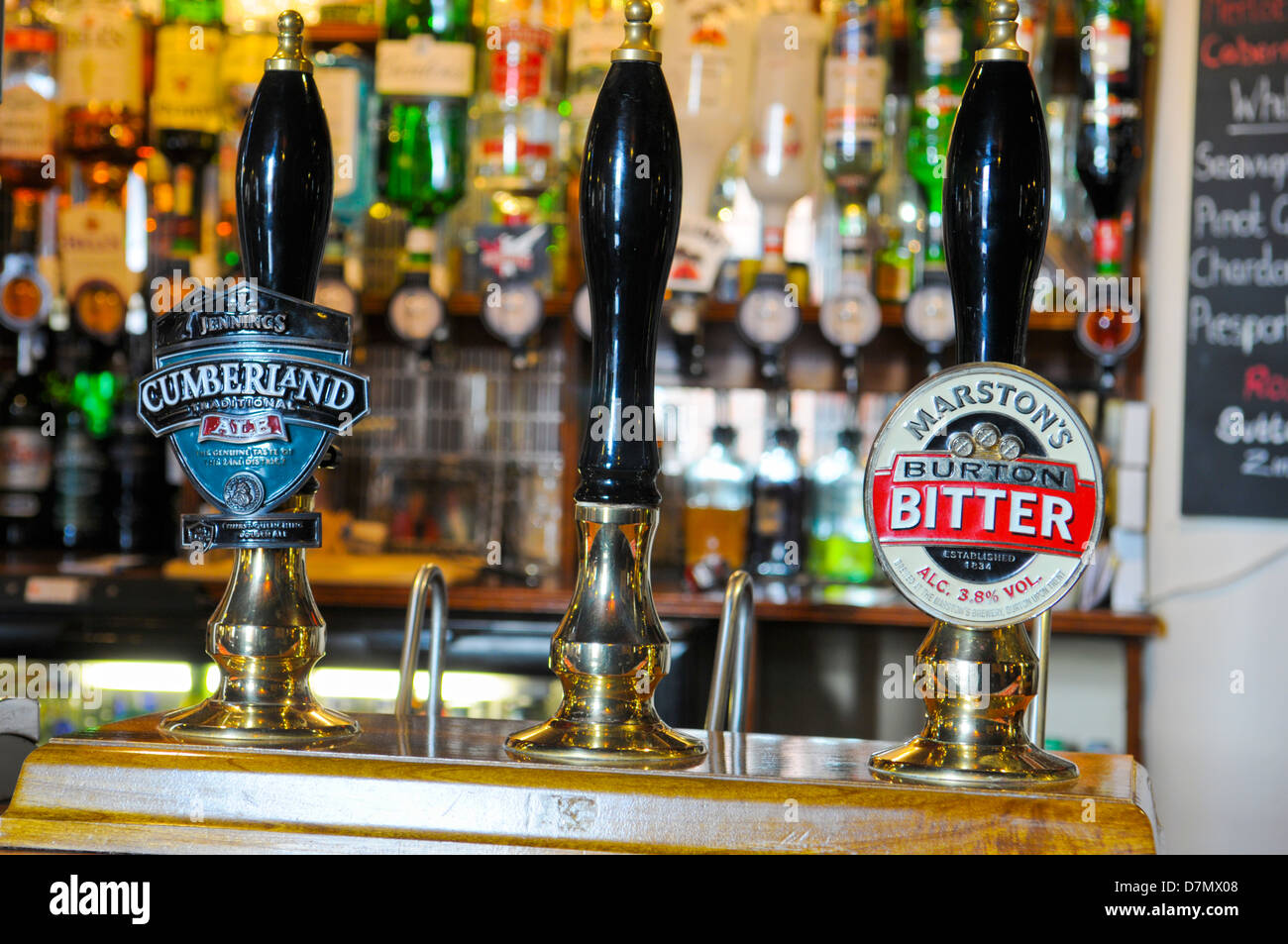 Real ale public house hi-res stock photography and images - Alamy