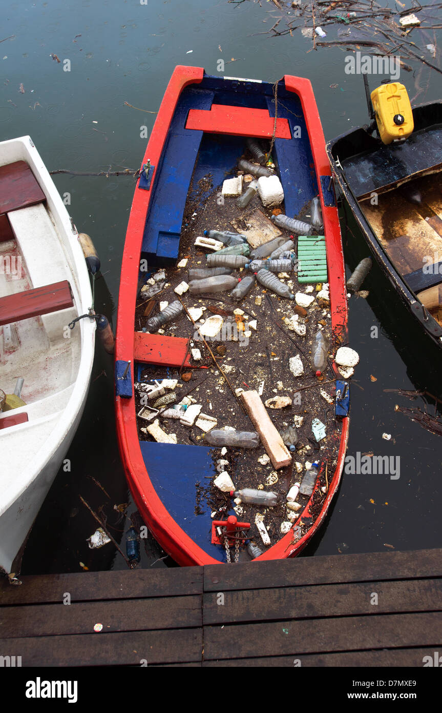 Garbage boat hi-res stock photography and images - Alamy