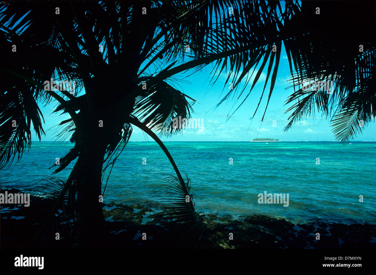 Johnny Cay, an island 1.5 km north of San Andres town Stock Photo - Alamy