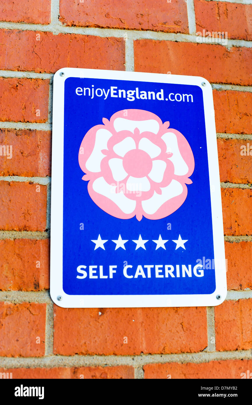 5 stars sign hi-res stock photography and images - Alamy