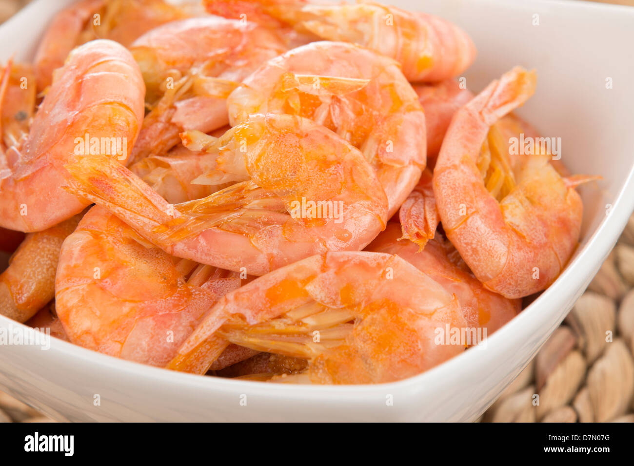Sauteed Shrimp - Bowl of prawns, shell and tails on Stock Photo - Alamy