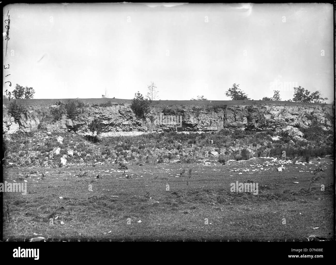A historical photograph depicting a cliff of Niagran limestone near the ...
