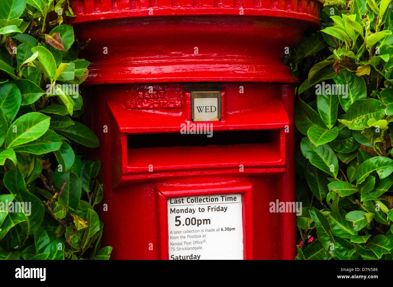 Red Pillar Box High Resolution Stock Photography and Images - Alamy