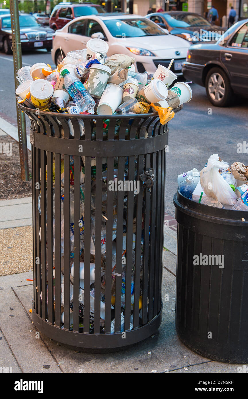 Overflowing rubbish bin Stock Photo - Alamy