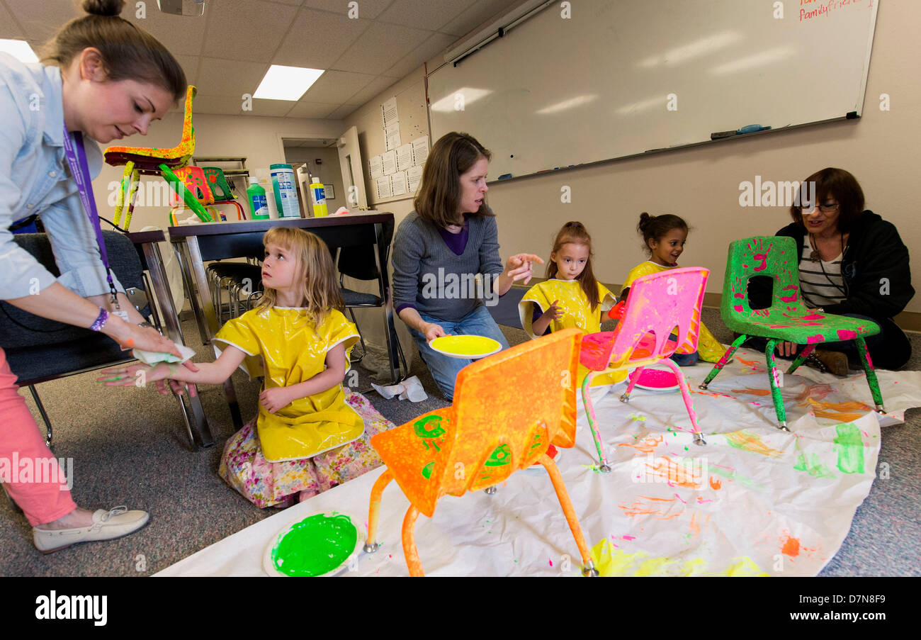 Child devastated usa hi-res stock photography and images - Alamy