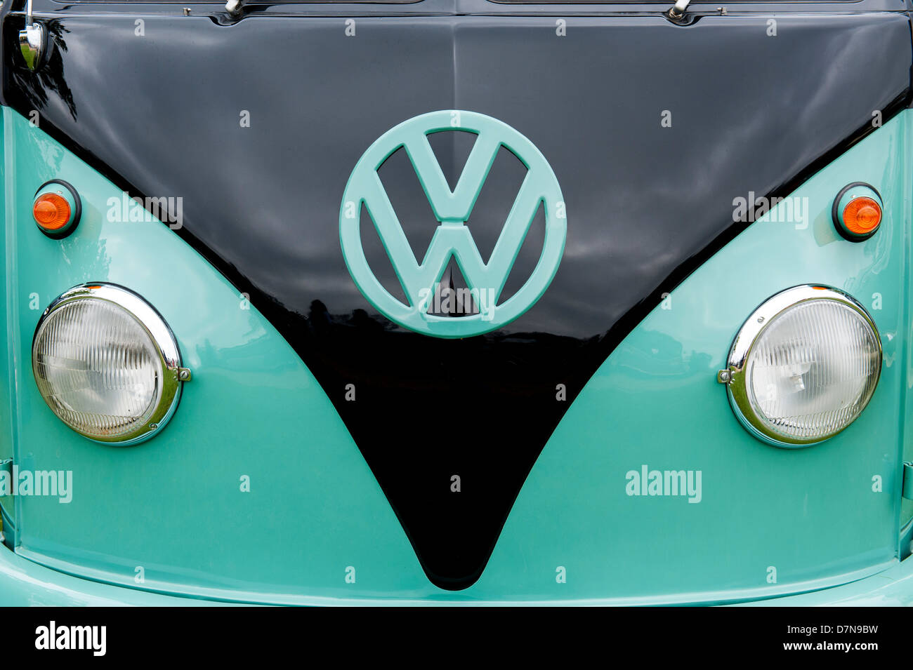 VW Split Screen Volkswagen camper van Stock Photo - Alamy