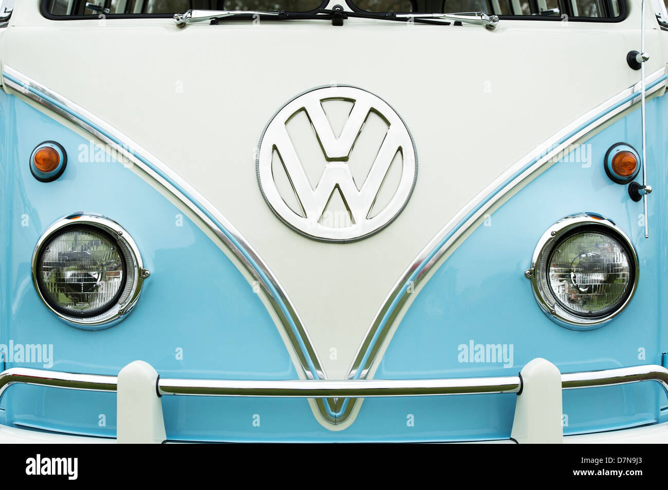 Vw kombi split screen hi-res stock photography and images - Alamy