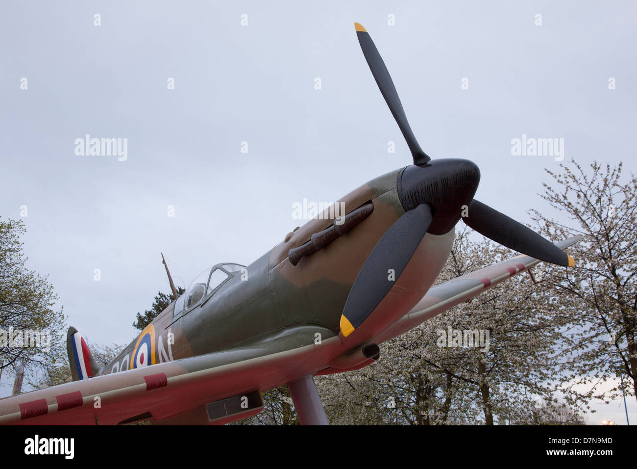 Memorial to the Spitfire Pilots who fought in World War 2 Stock Photo ...