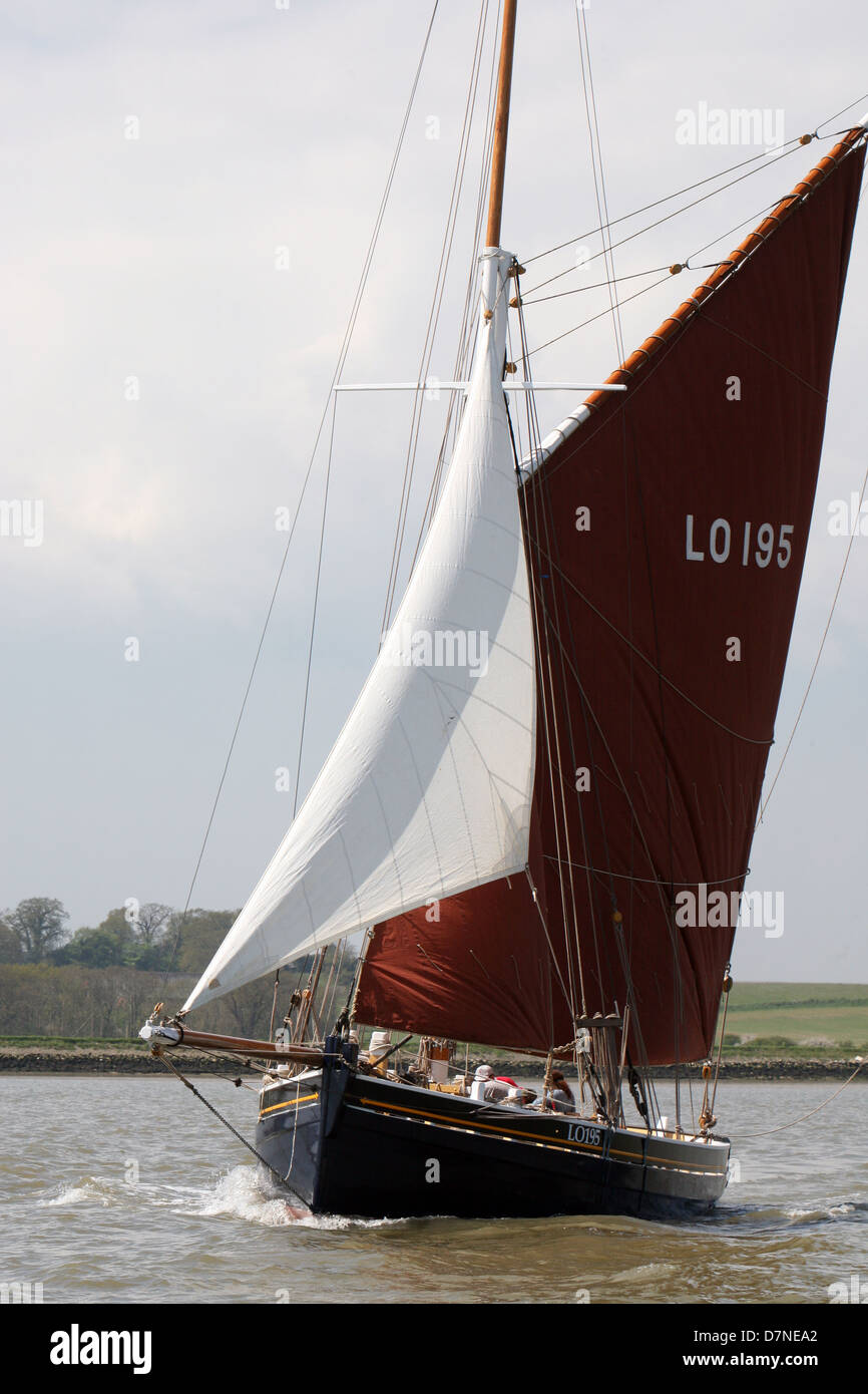 Gladys Bawley LO195 Gaff rigger . ‘Gladys’ is a beautiful 85ft sailing ...