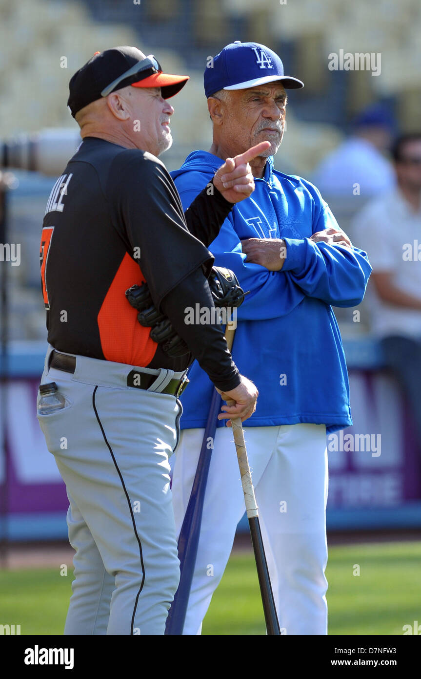 Los angeles dodgers baseball coach hi-res stock photography and images ...