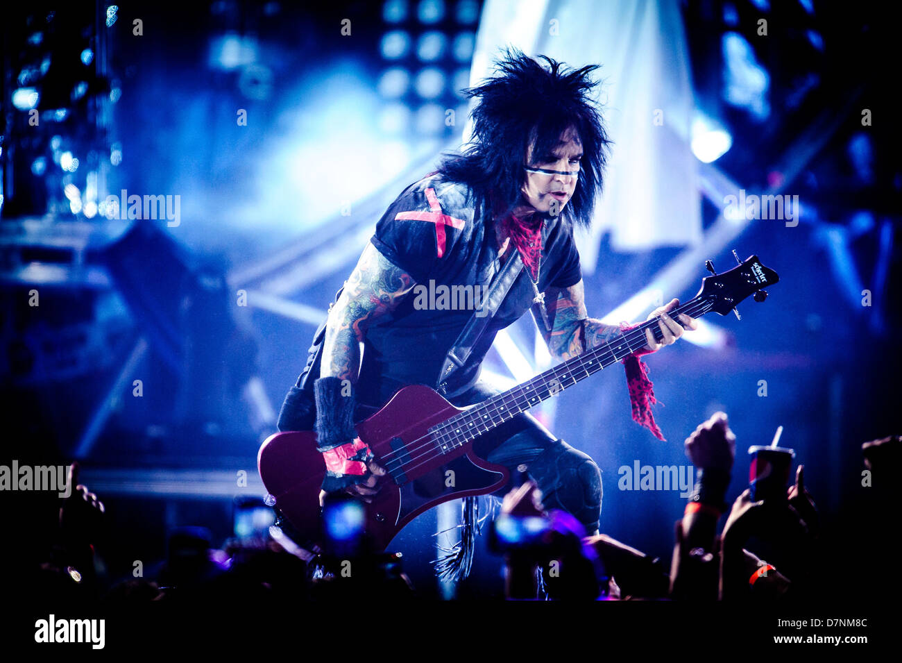 Bassist nikki sixx hi-res stock photography and images - Alamy