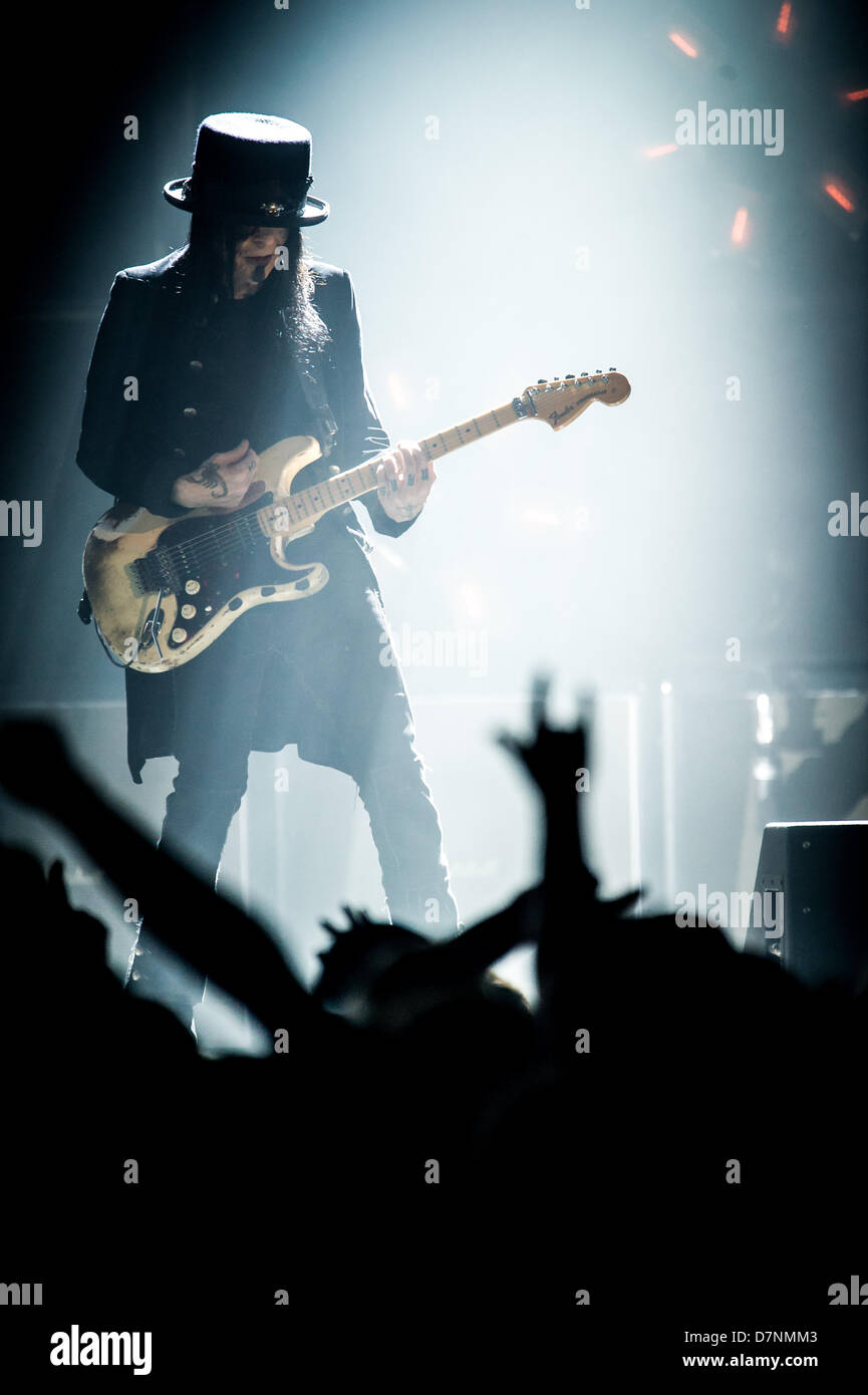 Mick mars guitarist motley crue hi-res stock photography and images - Alamy
