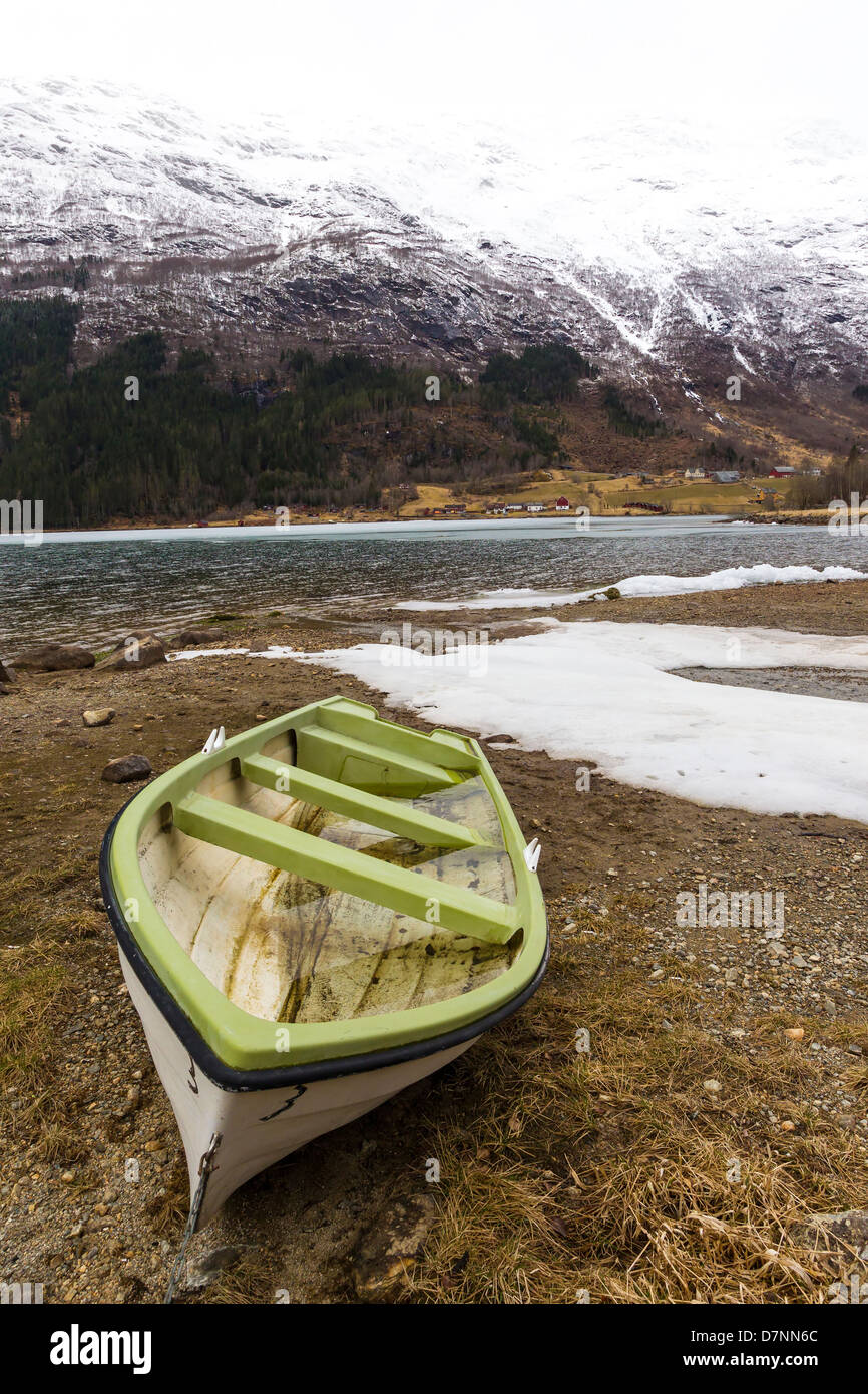 Olden boat hi-res stock photography and images - Alamy