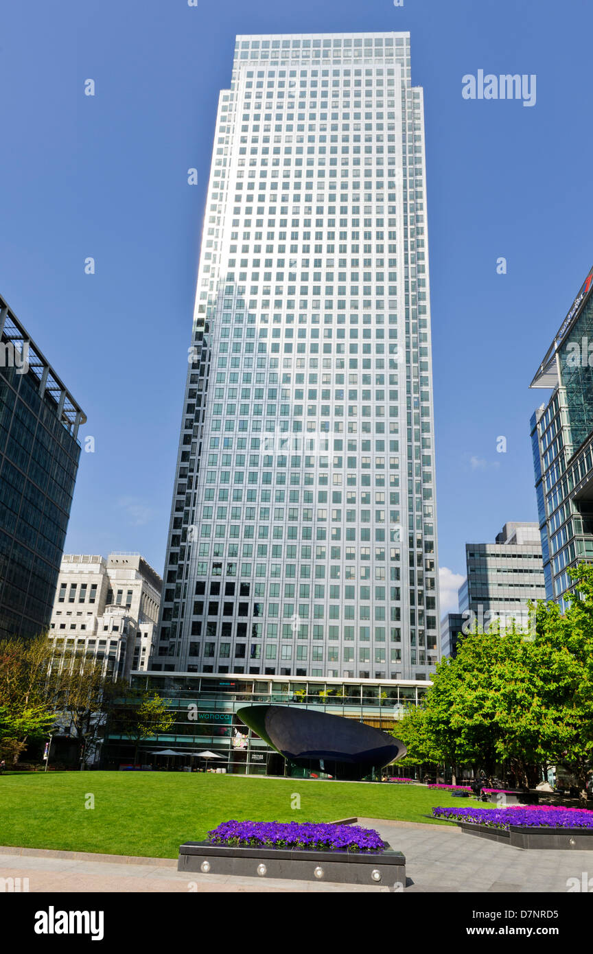 Iconic One Canada Square building, Canary Wharf, London, United Kingdom ...