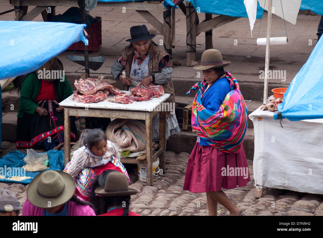 Pisac quechua hi-res stock photography and images - Alamy