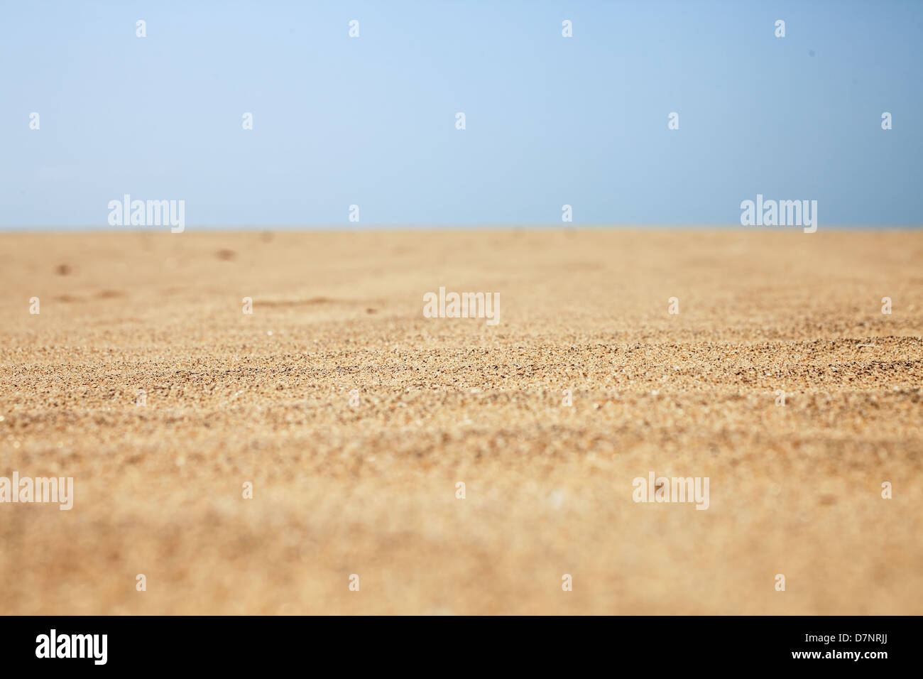 Horizontal beaches hi-res stock photography and images - Alamy