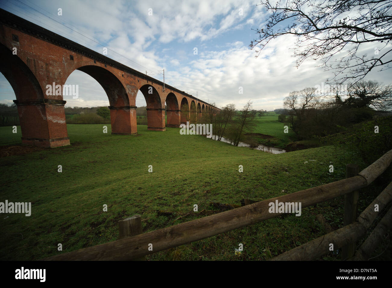 Archer bridge hi-res stock photography and images - Alamy