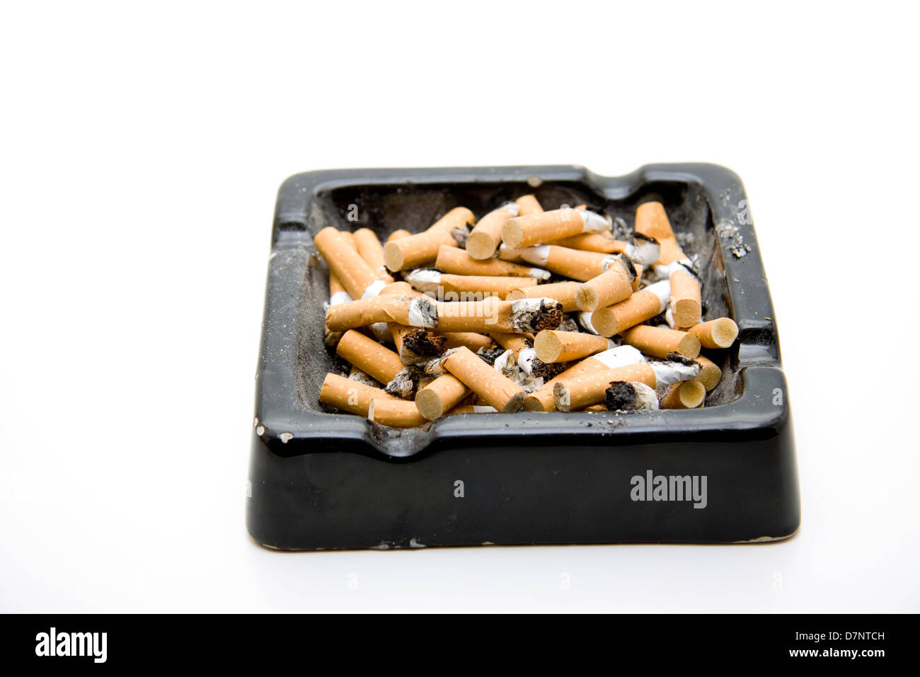 Full ashtrays hi-res stock photography and images - Alamy